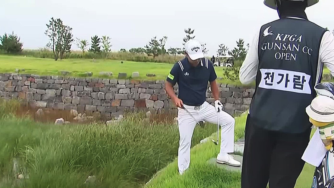 어려운 위치에서 승부수를 띄워보는 전가람 [KPGA 군산CC 오픈 1R] - 네이버 TV