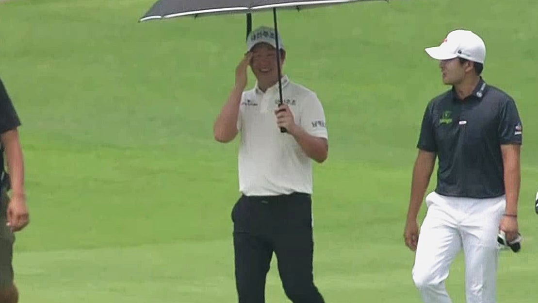 '믿기지 않는 알바트로스!' 이번 대회 최고의 샷을 보여준 강경남 [KPGA 군산CC 오픈 3R] - 네이버 TV