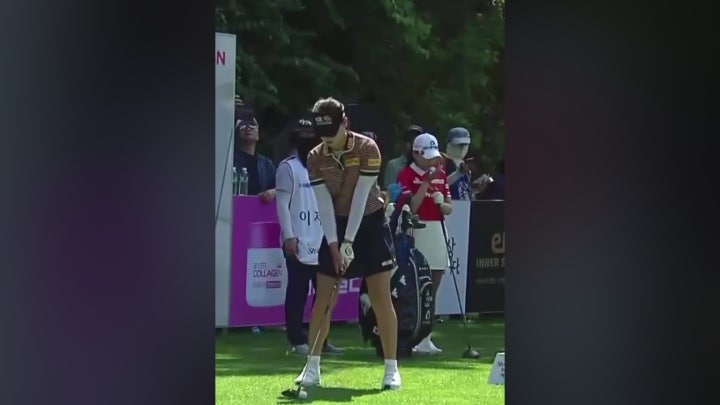 1R 파4 9번홀 방신실 연속샷 [Sh수협은행 MBN 여자오픈] - 네이버 TV