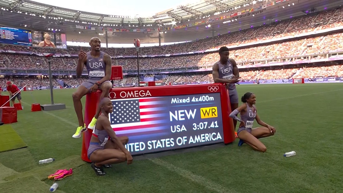 [MBC] 미국의 세계신기록 경신! 혼성 계주 예선 하이라이트 [육상 4 X 400m 혼성 계주] - 네이버 TV