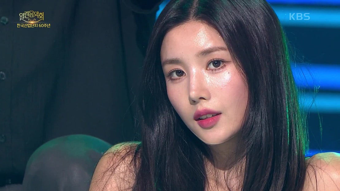 권은비 - Underwater | KBS 240908 방송 - 네이버 TV