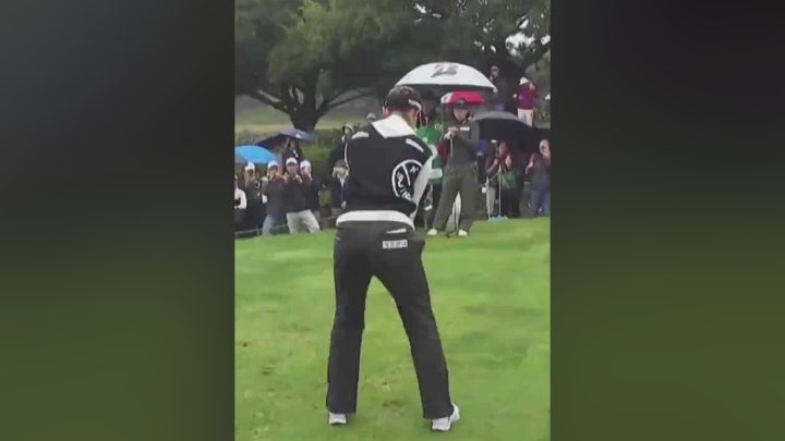 2R 1번홀 방신실 티샷 [S-OIL 챔피언십 2024] - 네이버 TV