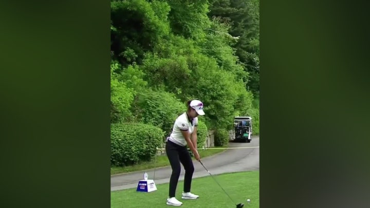 2R 6번홀 최민경 티샷 [Sh수협은행 MBN 여자오픈] - 네이버 TV