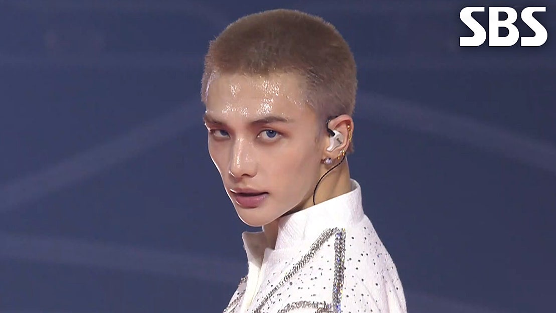 Stray Kids(스트레이 키즈) - Walkin On Water+Mountains♬ - 네이버 TV