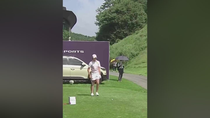 2R 5번홀 방신실 티샷 [제13회 KG 레이디스 오픈] - 네이버 TV