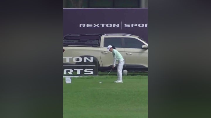 2R 파3 5번홀 박주영 연속샷 [제13회 KG 레이디스 오픈] - 네이버 TV