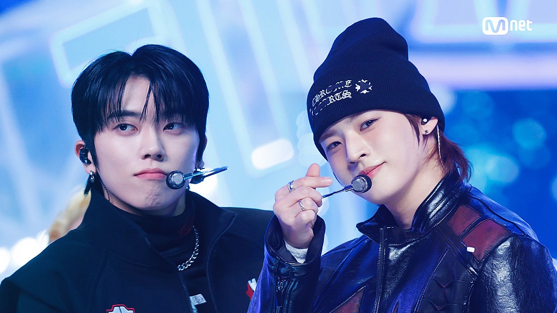 '최초 공개' 온앤오프 (ONF) - The Stranger | Mnet 250220 방송 - 네이버 TV