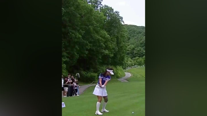 3R 4번홀 이동은 티샷 [Sh수협은행 MBN 여자오픈] - 네이버 TV