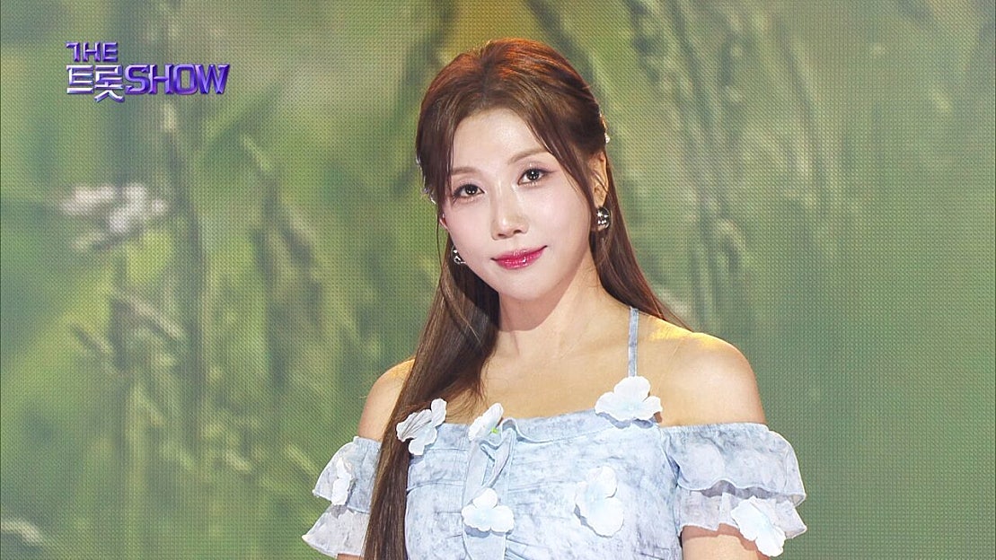 두리 - 민들레 | 더 트롯쇼 250331 - 네이버 TV