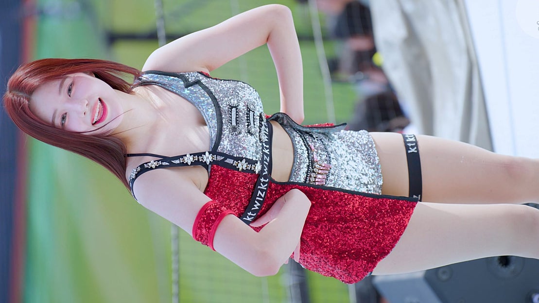 [8K] 야외적응 힘든 이예빈 치어리더 직캠 Lee Yebin cheerleader KT위즈 250323 - 네이버 TV