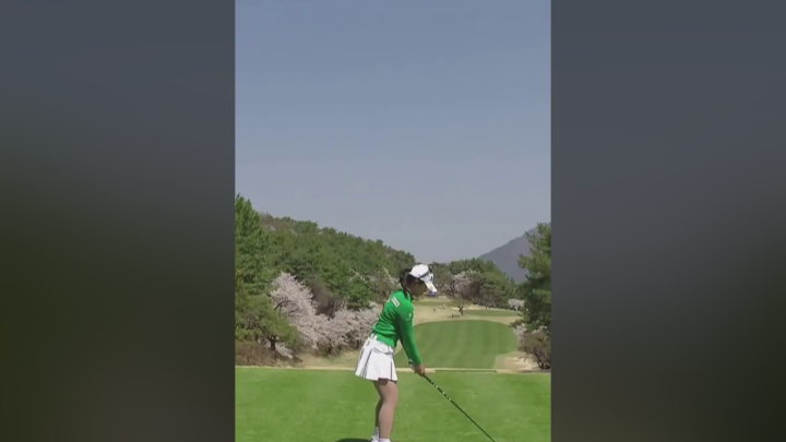 [AI클립] 4R 파4 1번홀 윤혜림 티샷 (두산건설 We’ve 챔피언십) - 네이버 TV
