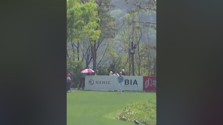 [AI클립] 2R 파4 7번홀 방신실 티샷 (덕신EPC 챔피언십) - 네이버 TV