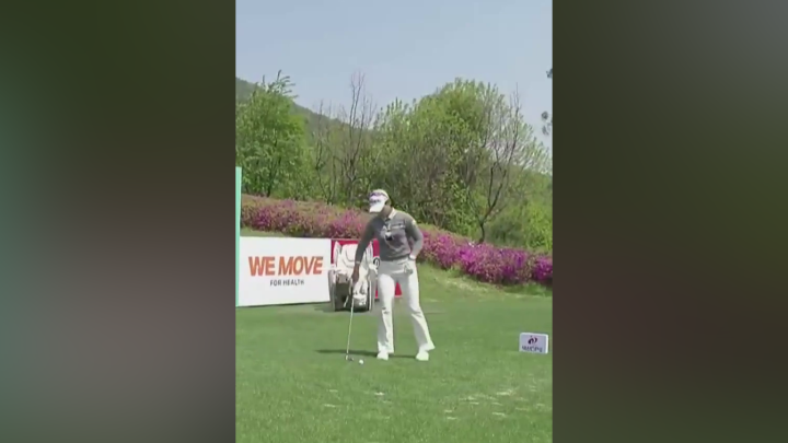 [AI클립] 2R 파3 8번홀 박현경 티샷 (덕신EPC 챔피언십) - 네이버 TV