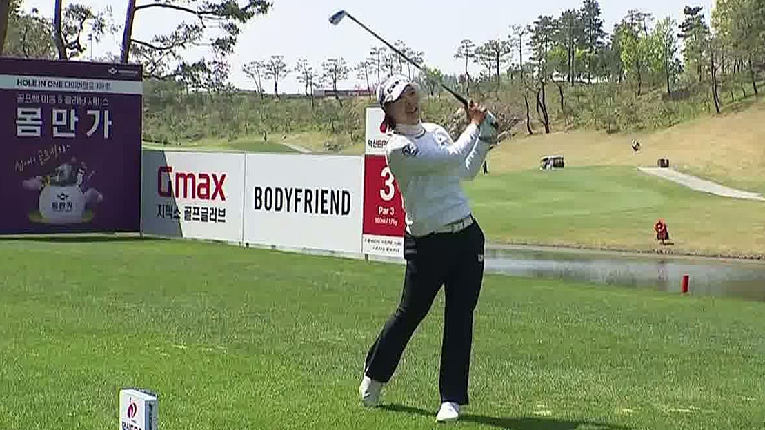 홀 가까운 그린에 올리는 박지영의 좋은 샷 [덕신EPC 챔피언십 2R] - 네이버 TV