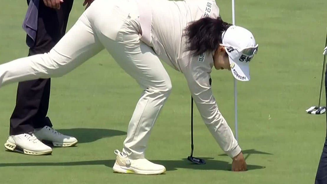 8m 넘는 퍼팅을 성공시키는 지한솔 [덕신EPC 챔피언십 2R] - 네이버 TV