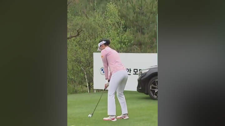 [AI클립] 4R 파3 15번홀 방신실 티샷 (덕신EPC 챔피언십) - 네이버 TV