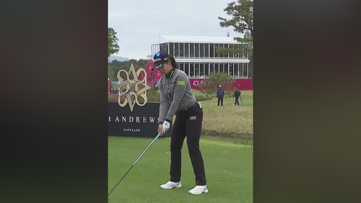 [AI클립] 1R 파4 14번홀 박현경 티샷 (크리스에프앤씨 제47회 KLPGA 챔피언십) - 네이버 TV