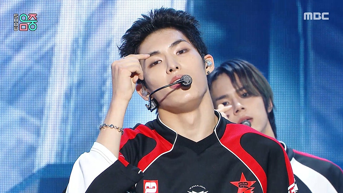 82메이저 - 뭘 봐 (82MAJOR - TAKEOVER), MBC 250503 방송 - 네이버 TV