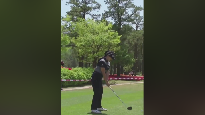 [AI클립] 4R 파5 1번홀 신유진 티샷 (크리스에프앤씨 제47회 KLPGA 챔피언십) - 네이버 TV