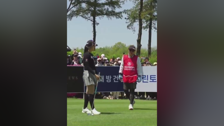 [AI클립] 4R 파3 5번홀 박현경 티샷 (크리스에프앤씨 제47회 KLPGA 챔피언십) - 네이버 TV