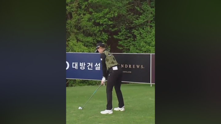 [AI클립] 3R 파3 12번홀 박현경 티샷 (크리스에프앤씨 제47회 KLPGA 챔피언십) - 네이버 TV