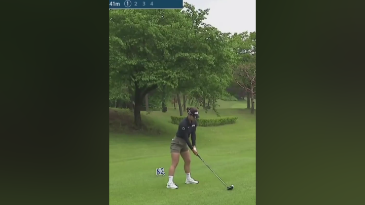 [AI클립] 3R 파4 7번홀 김민별 티샷 (2025 NH투자증권 레이디스 챔피언십) - 네이버 TV