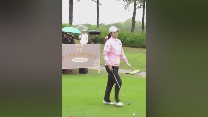 [AI클립] 3R 파3 5번홀 한진선 티샷 (크리스에프앤씨 제47회 KLPGA 챔피언십) - 네이버 TV