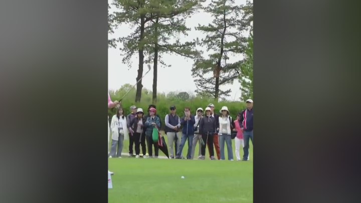 [AI클립] 2R 파3 5번홀 김민주 티샷 (크리스에프앤씨 제47회 KLPGA 챔피언십) - 네이버 TV