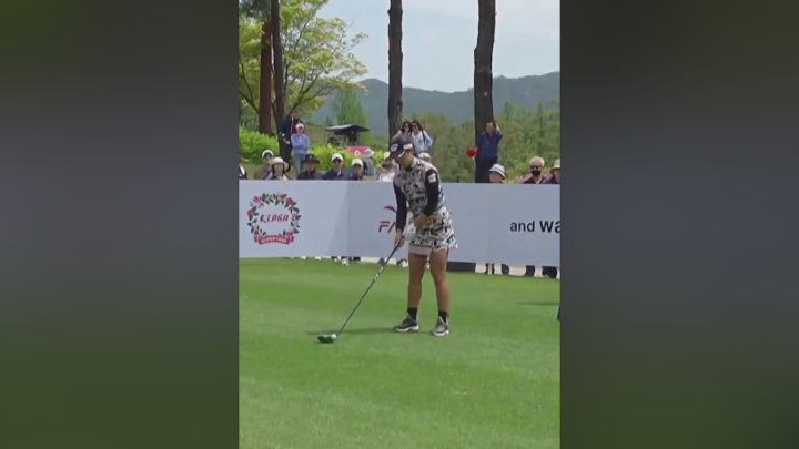 [AI클립] 2R 파4 8번홀 이동은 티샷 (크리스에프앤씨 제47회 KLPGA 챔피언십) - 네이버 TV