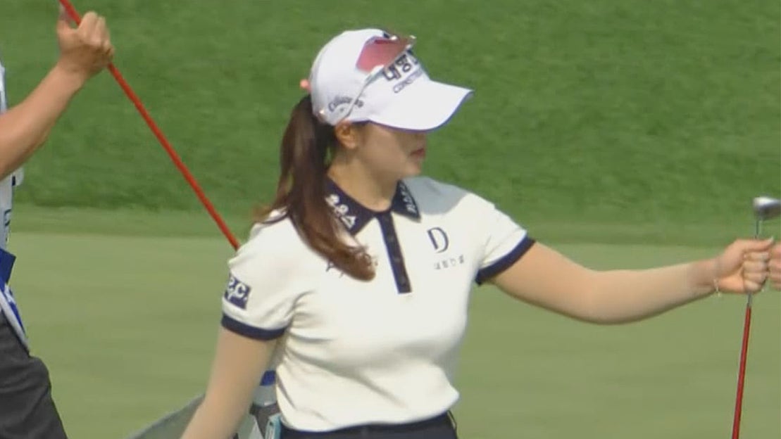 '이제 언더파로!' 김민선7의 명품 웨지샷! [Sh수협은행 MBN 여자오픈 1R] - 네이버 TV