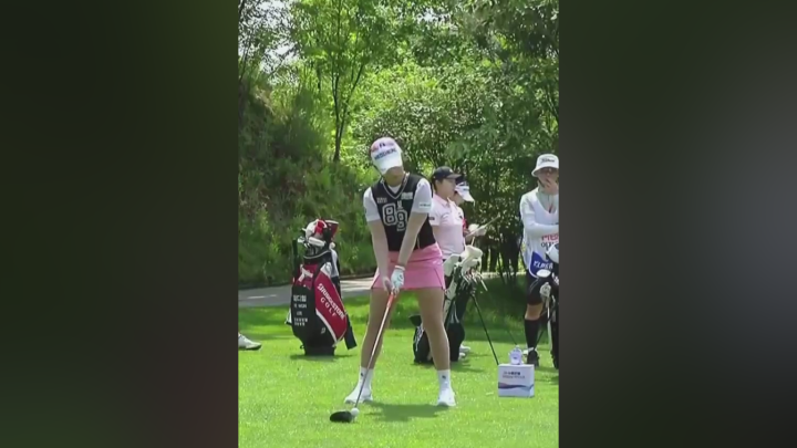 [AI클립] 1R 파4 9번홀 박현경 티샷 (Sh수협은행 MBN 여자오픈) - 네이버 TV