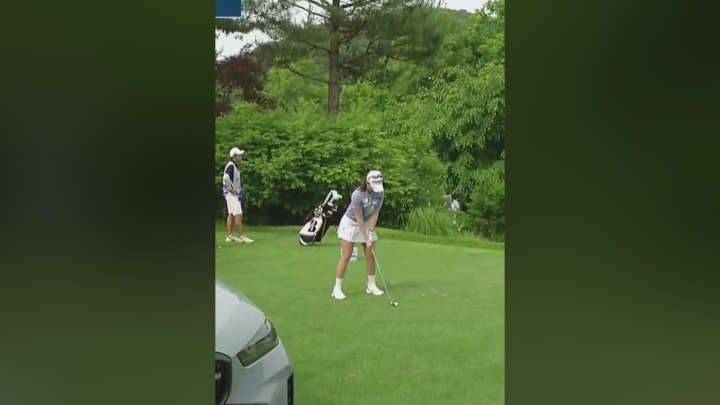 [AI클립] 2R 파3 14번홀 박현경 티샷 (Sh수협은행 MBN 여자오픈) - 네이버 TV