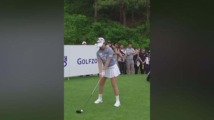 [AI클립] 2R 파5 18번홀 박현경 티샷 (Sh수협은행 MBN 여자오픈) - 네이버 TV