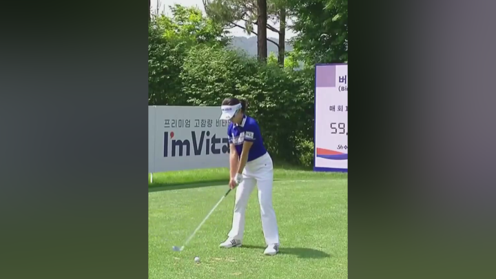 [AI클립] 3R 파3 14번홀 박민지 티샷 (Sh수협은행 MBN 여자오픈) - 네이버 TV