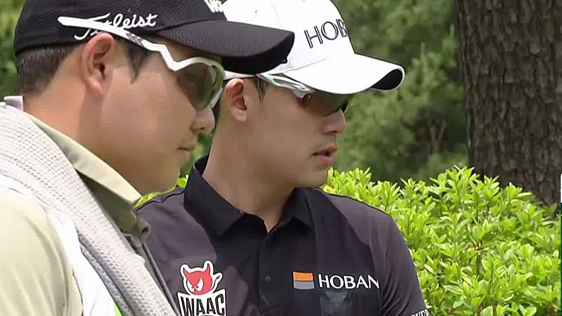 '단독 선두의 위기' 티샷에서 크게 흔들리는 김비오 [백송홀딩스-아시아드CC 부산오픈 2R] - 네이버 TV