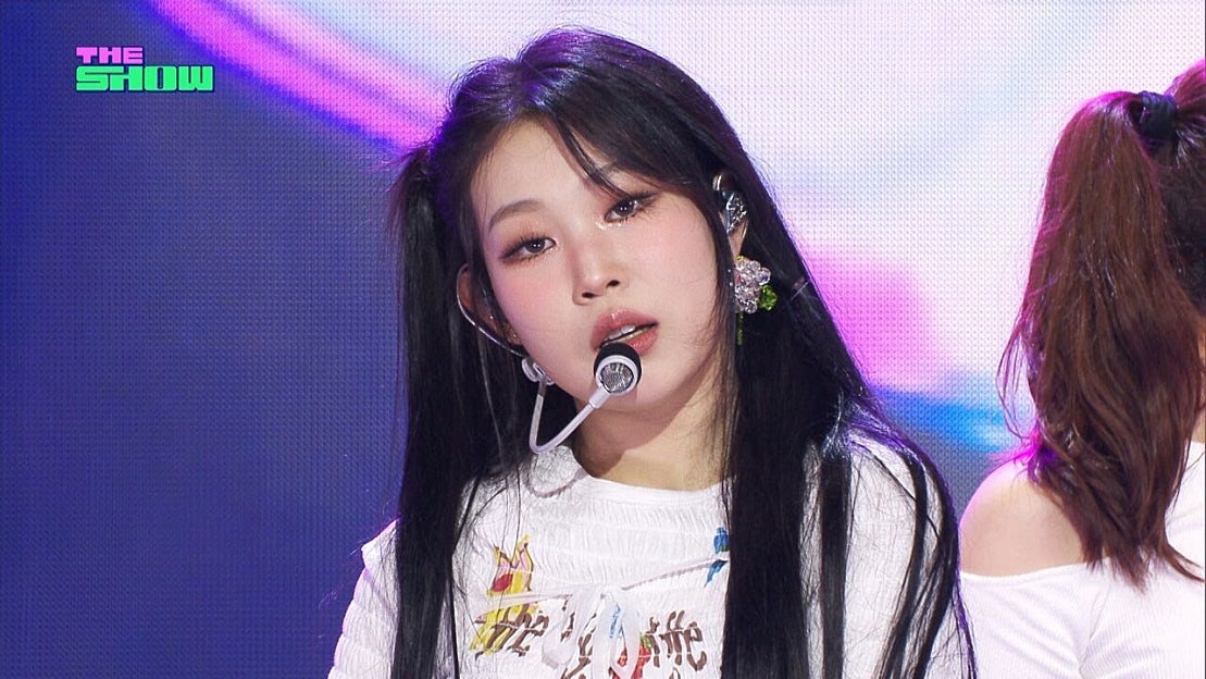 NINA(니나) - Freeze! [THE SHOW 250701] - 네이버 TV