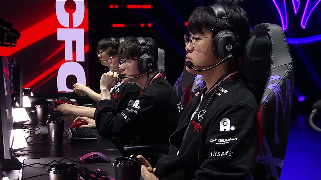 CFO-T1 1세트 하이라이트ㅣ07.04ㅣ2025 MSI 브래킷 스테이지 - 네이버 TV