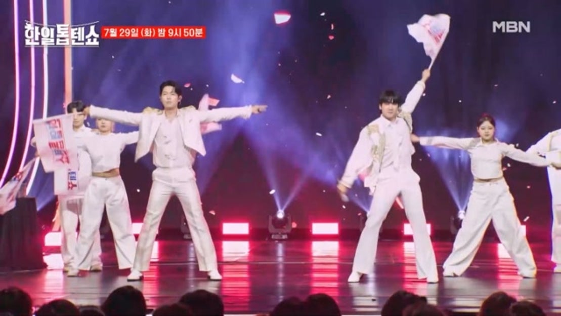 [선공개] 질풍같은 무대로 세계를 평정하자♡ 손태진X최수호 ♬ 질풍가도 MBN 250729 방송 - 네이버 TV