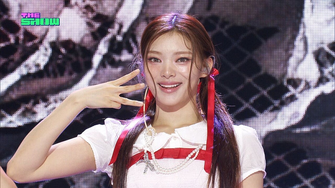 cosmosy(코스모시) - BabyDon'tCry=BreakingTheLove [THE SHOW 250729] - 네이버 TV