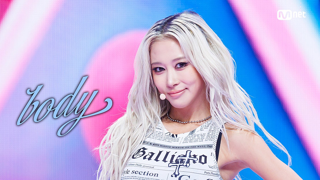 'HOT SOLO DEBUT' 다영 (DAYOUNG) - body | Mnet 250911 방송 - 네이버 TV